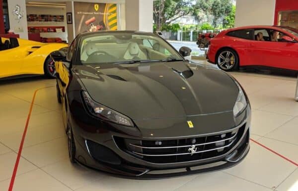 Experience the Thrill of Ferrari Hire in Auckland - Rolls Royce Hire ...